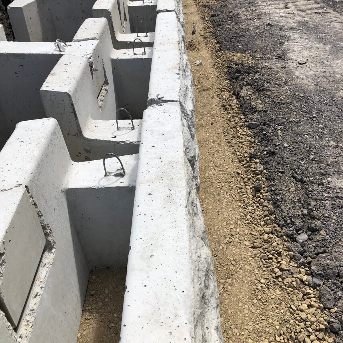 Barkman MagnumStone Wall Ledgestone Face Standard Top Unit 24 in. x 48 ...